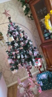 50+ Creative Christmas Tree Decorations to Try This Year