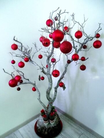 50+ DIY Christmas Tree Decorating Ideas to Transform Your Home