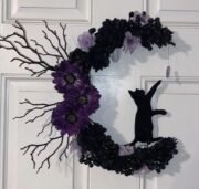 25+ Best Spooky Halloween Wreaths to Make Your Home a Haunt