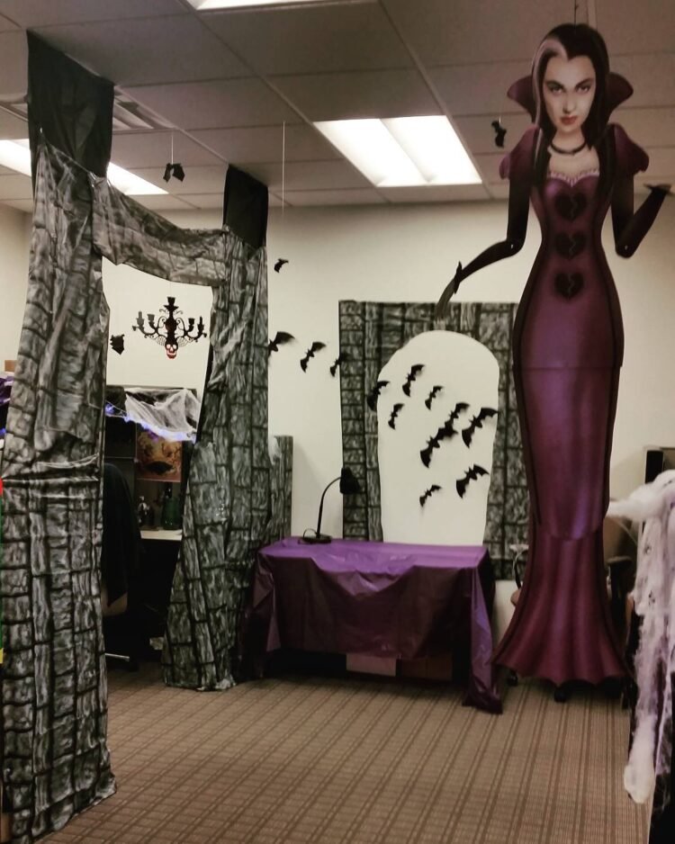 40 Office Halloween Decoration Ideas That Will Thrill Your Team