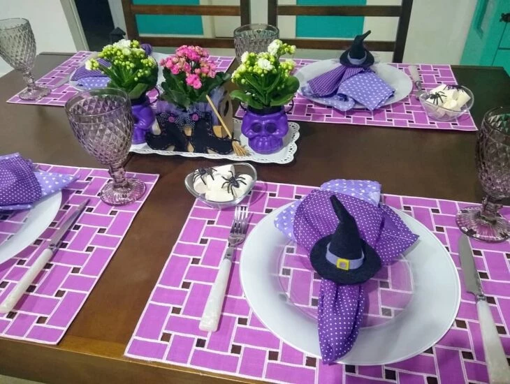 50 Unique Halloween Table Decor Ideas To Impress Your Guests