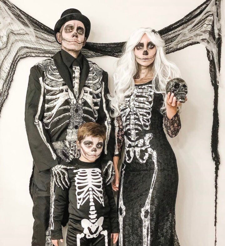 35 Last-Minute Family Halloween Costume Ideas You’ll Love